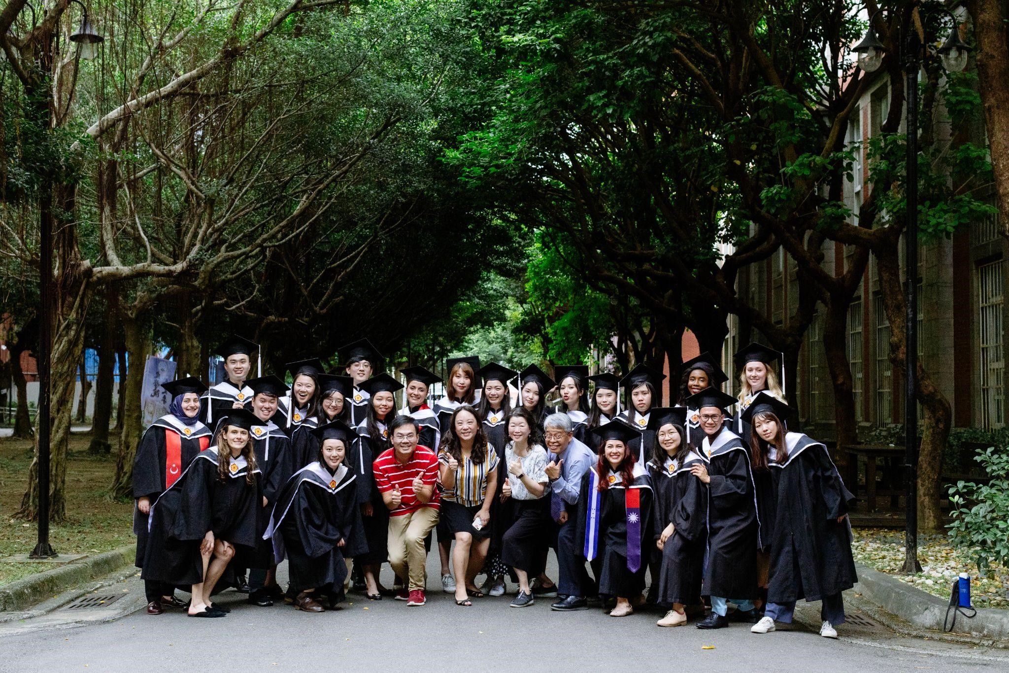 [Honors] IHRD 2021 commencement